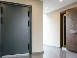 早报提示：施工工具每日检修维护，电动工具、登高设备确保安全使用。